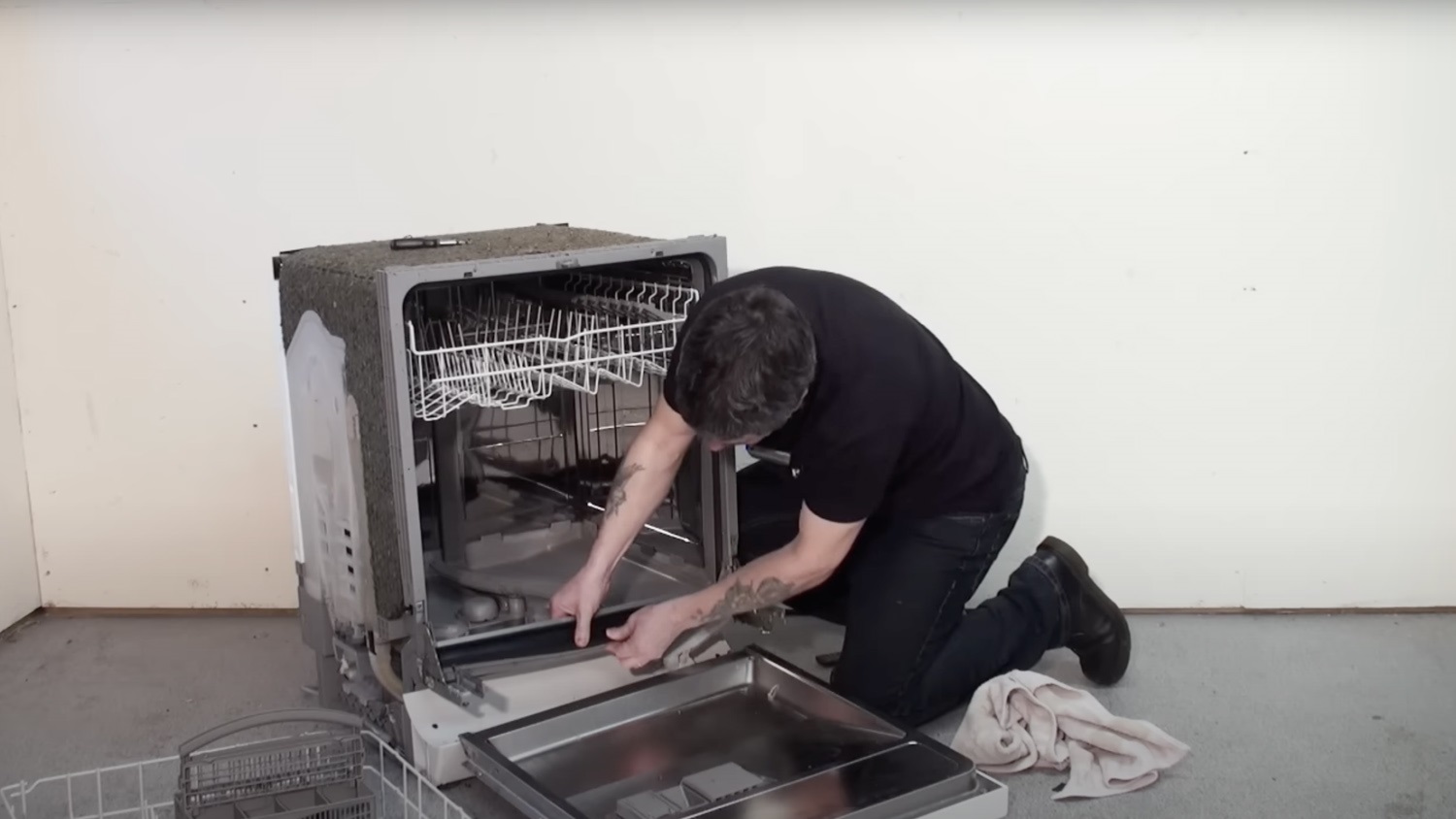 How To Replace The Upper & Lower Door Seals On A Dishwasher - Bosch